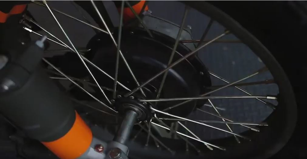 WATCH: MODUS Releases ALYI's First Retro Revolt Electric Motorcycle ...